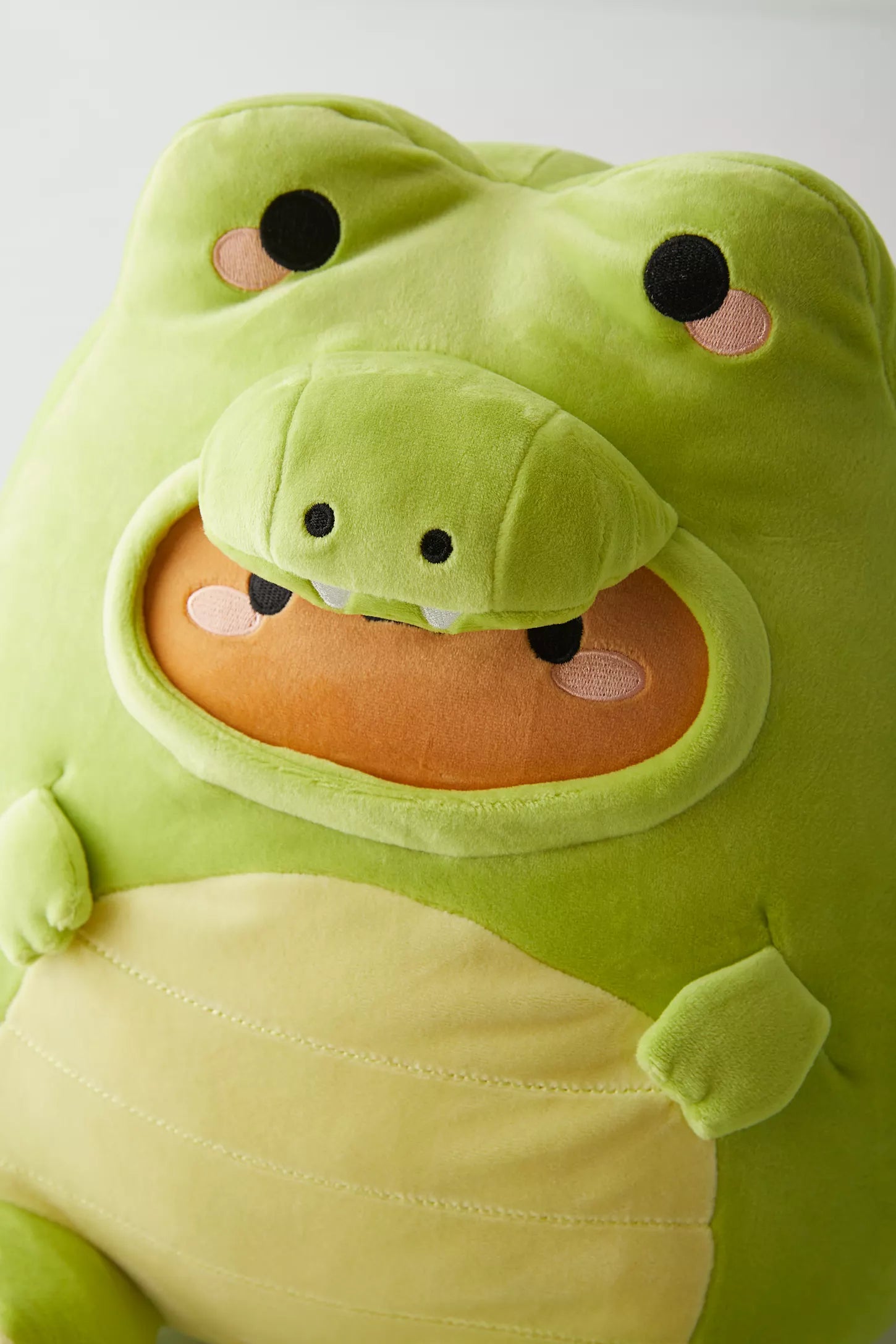 Smoko Croc Tayto Plush – Springer Hobbies